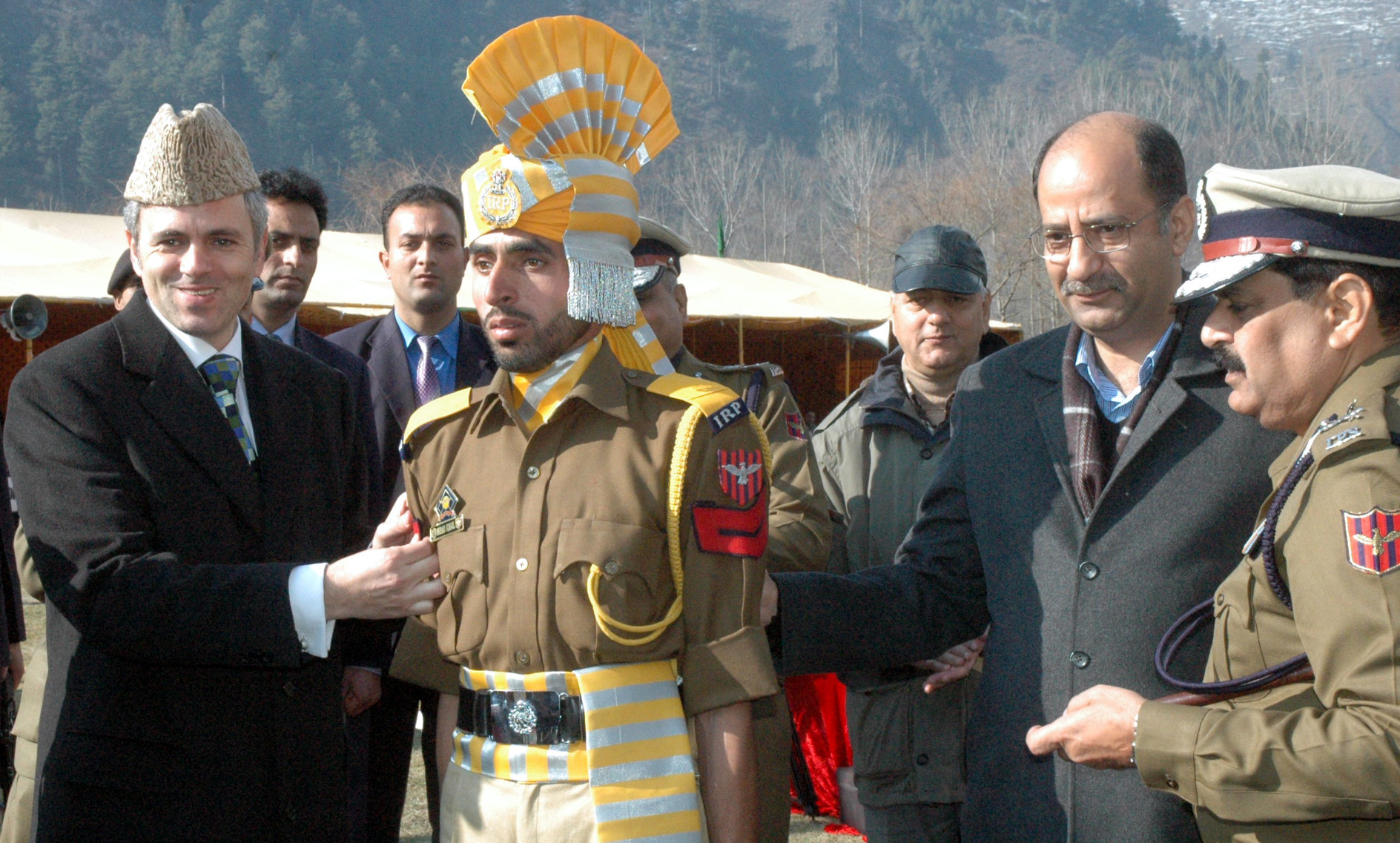 Excellent Police-Public Relation Key To Peace: Omar | Kashmir Life ...