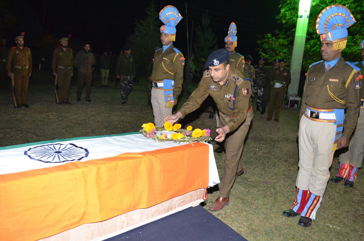 In Pulwama Floral Tributes Paid To Slain Cop In Pulwama Floral Tributes Paid To Slain Cop