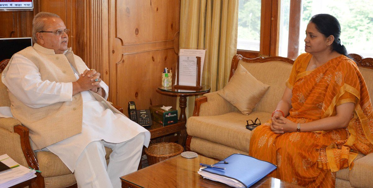 GOVERNOR MEETING VIJAY DHAR | Kashmir Life - Latest News & Breaking ...