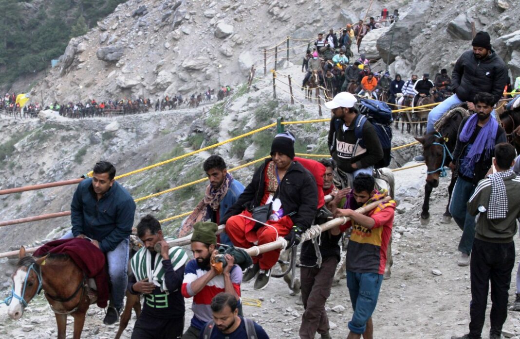 Mehbooba Urges Kashmiris to Welcome Amarnath Pilgrims | Kashmir Life ...
