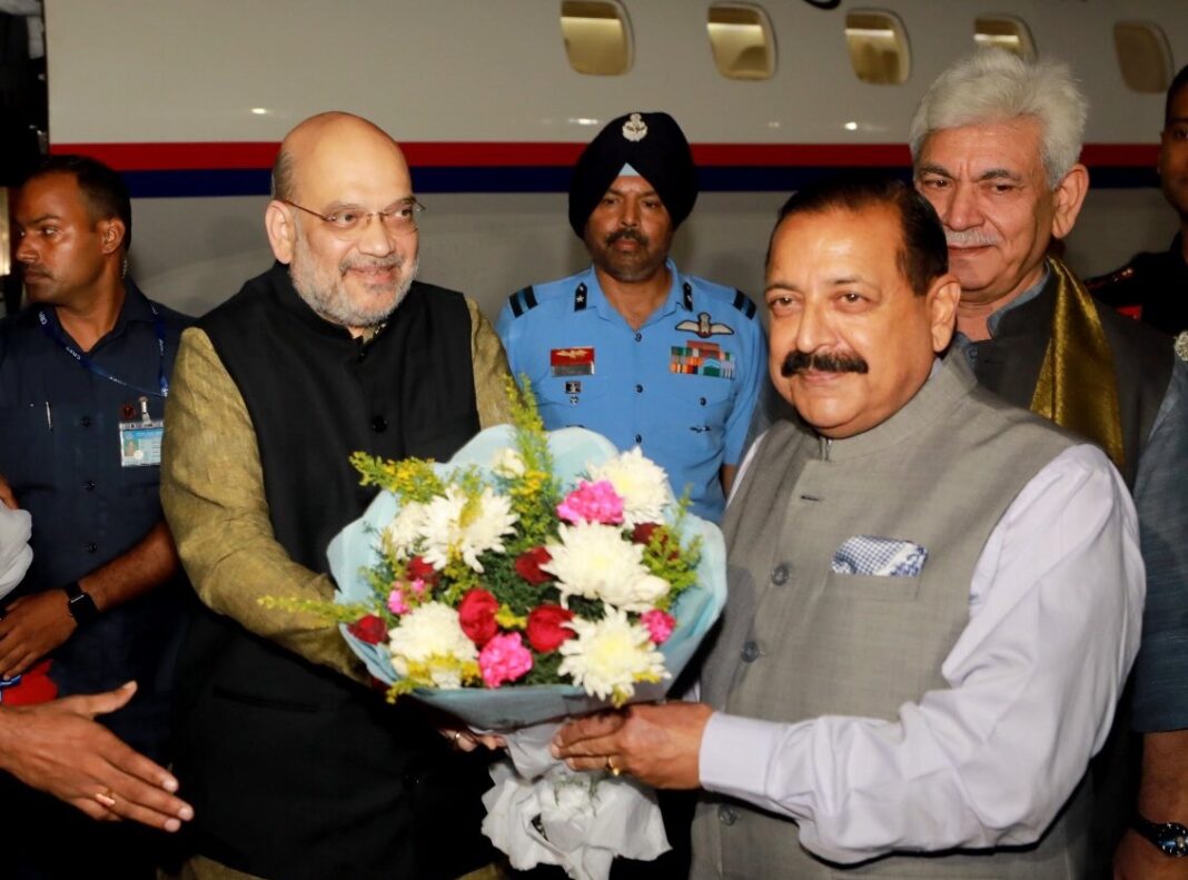 Amit Shah Wraps up Kashmir Visit, Returns to Delhi | Kashmir Life ...