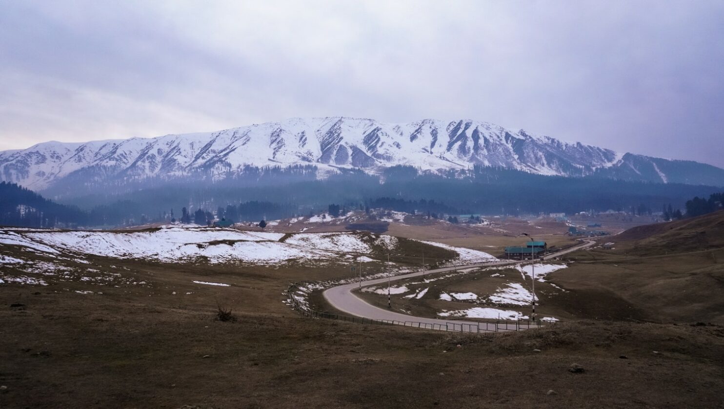 Gulmarg’s Ski Drought | Kashmir Life - Latest News & Breaking News from ...