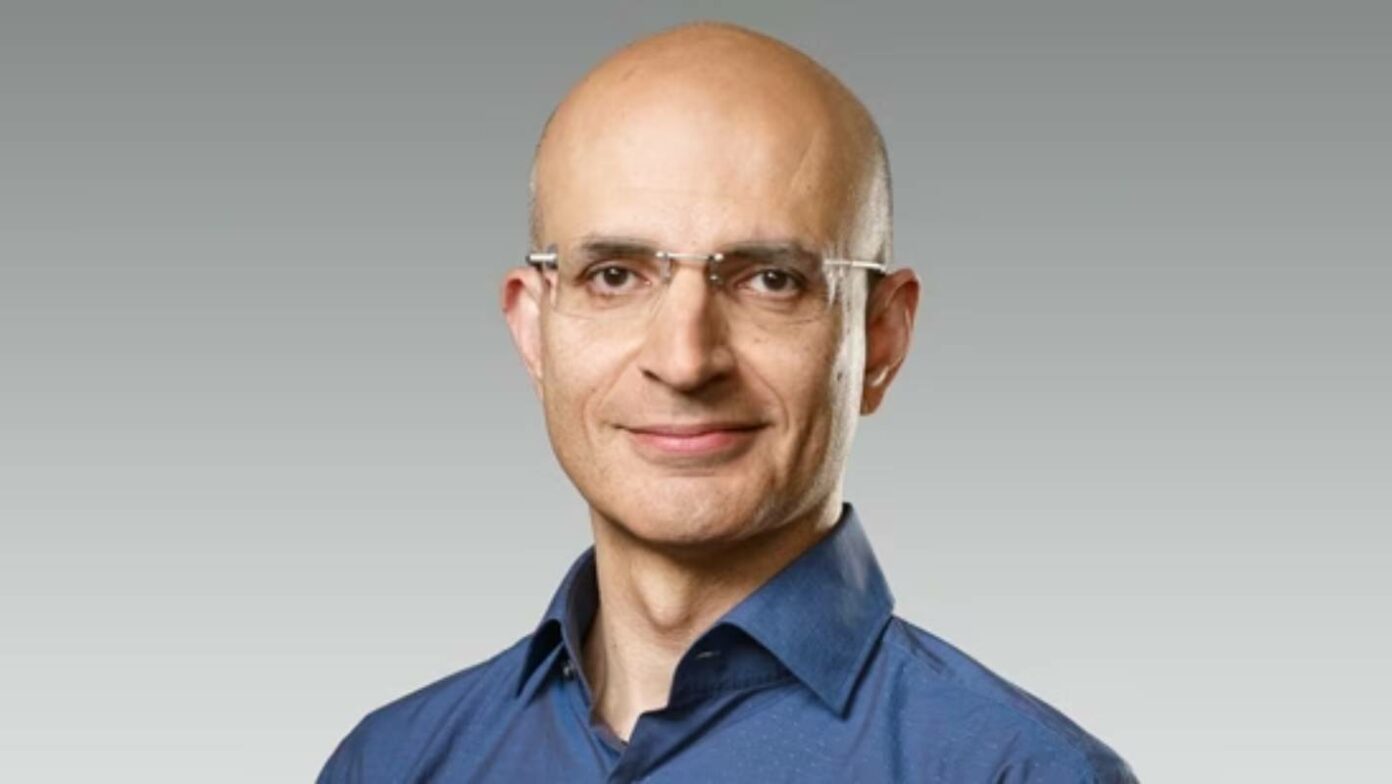 Sabih Khan: Apple’s New COO and the Indian Muslim Engineer Behind Its ...