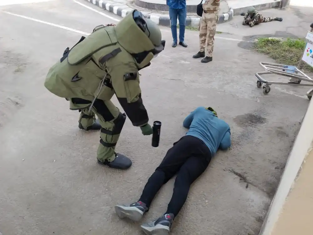 Police Conduct Mock Drill Ahead of Amarnath Yatra 2026 in South Kashmir ...